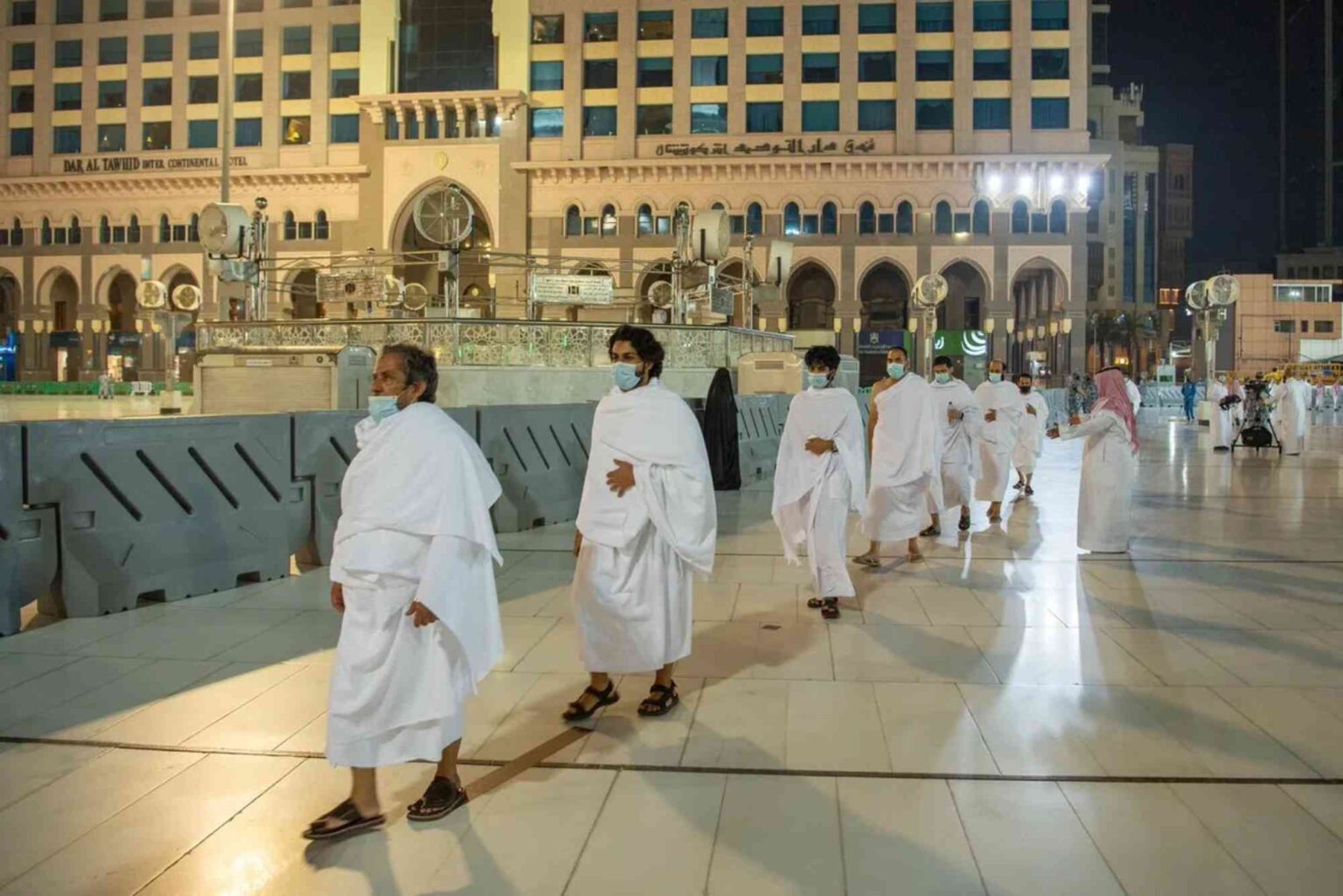 How to Prepare for Hajj: A Complete Checklist for First-Timers
