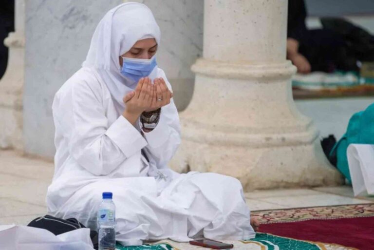 Hajj and Women – Guidelines & Tips for Female Pilgrims